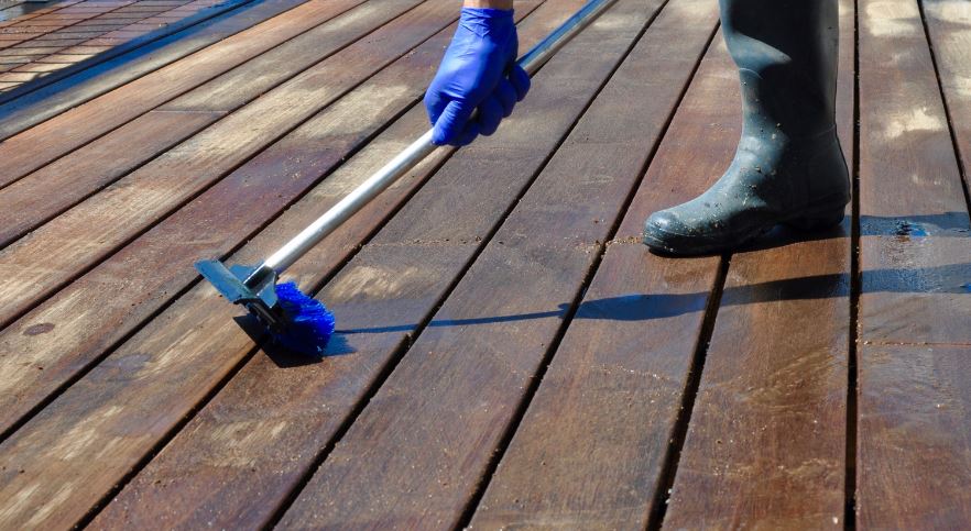 How to Clean Decking? - Effective Methods | How To Cleaning Blog
