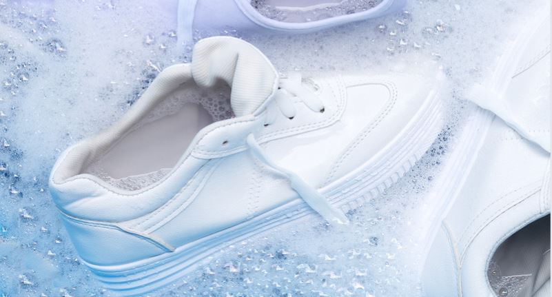 How to Clean White Leather Trainers? | How To Cleaning Blog