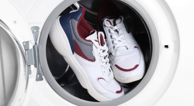 How to Clean White Leather Trainers? | How To Cleaning Blog