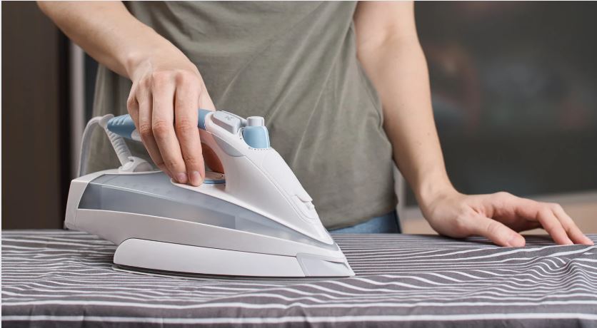 How to Clean an Iron? - Expert Tips and Techniques | How To Cleaning Blog